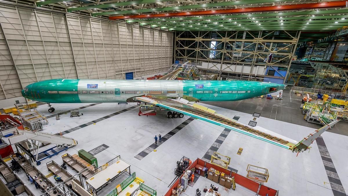 Boeing 777X Prepares For First Ever Flight With Electrical Power ...