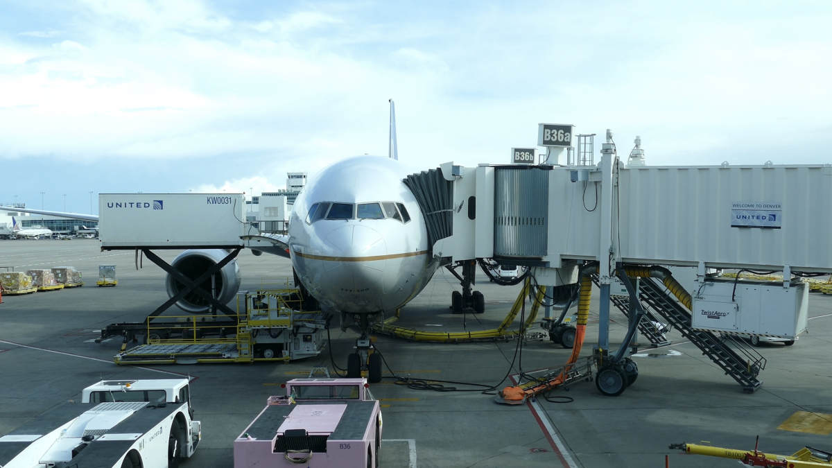 Flight Review: High-Density Business Class on United's 777-200