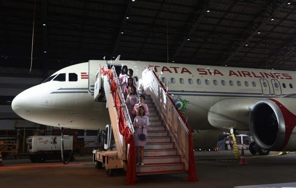 Tata Group Mulls Air India Buyout With Singapore Airlines