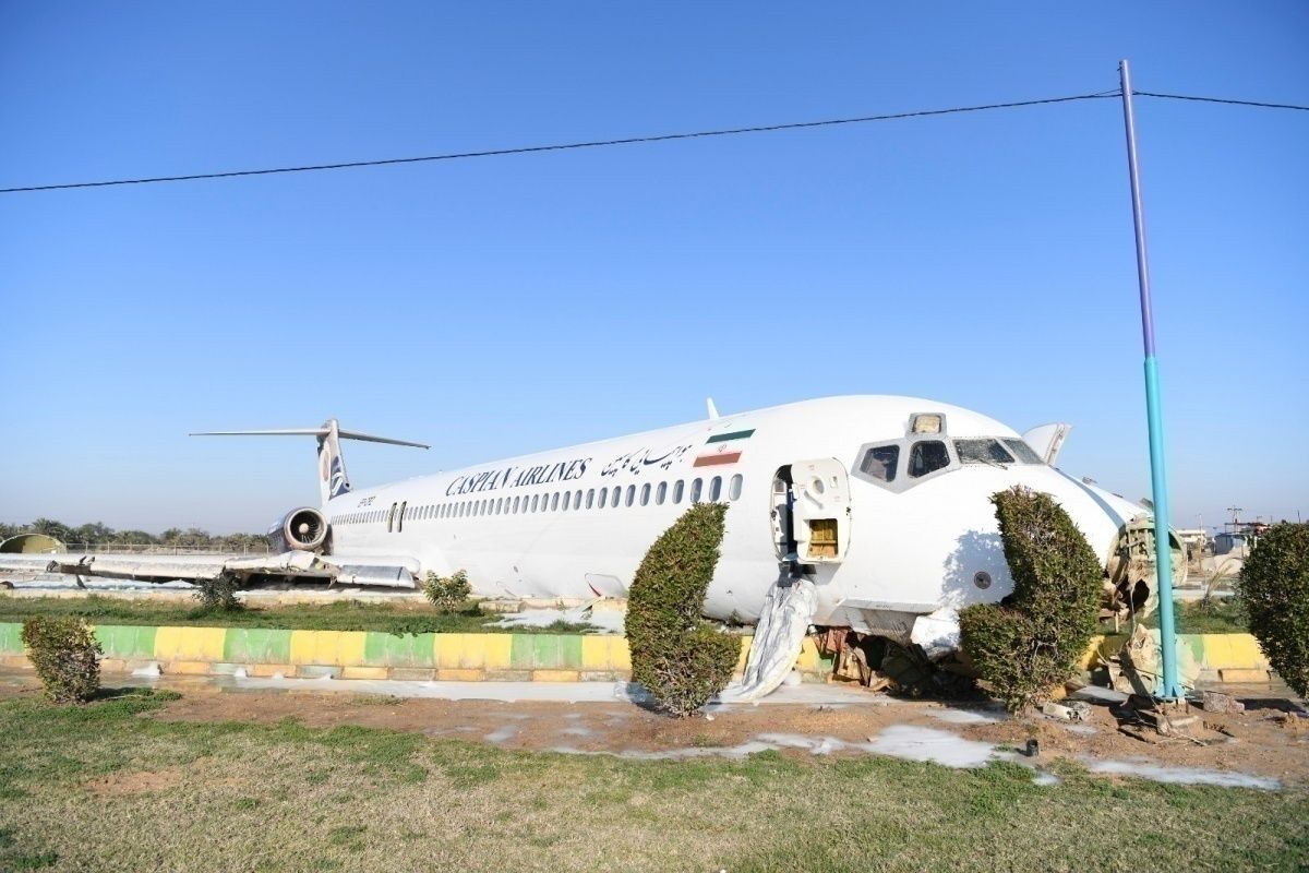 MD-83 Passengers Escape Injury As Plane Overruns Runway In Iran