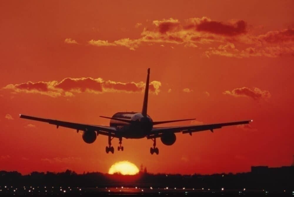 Tupolev Tu-204 vs Boeing 757 - How Do The Aircraft Compare?