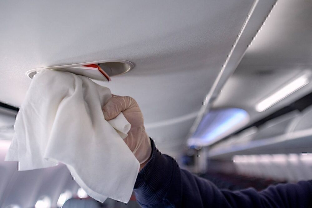 American Airlines To Start Distributing Face Masks On Flights
