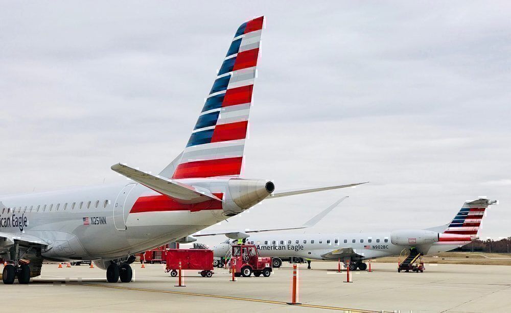 Stuck Windshield Wiper Forces ERJ145 To Return To Chicago