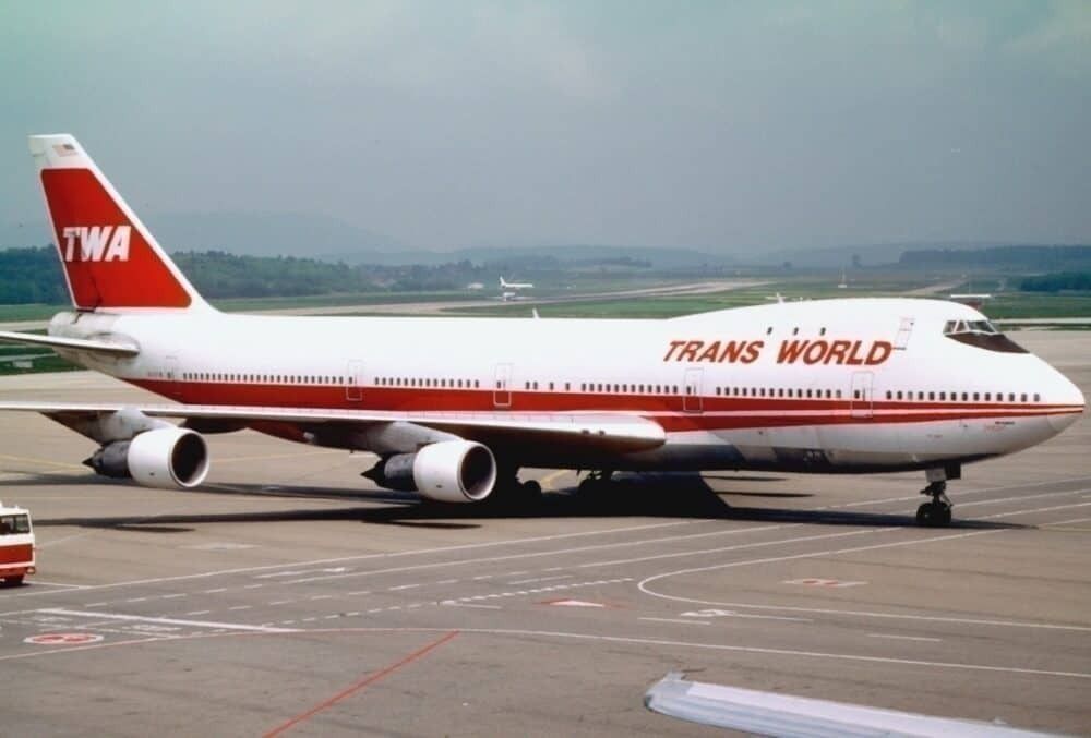 What Are The Oldest Boeing 747s In Operation?