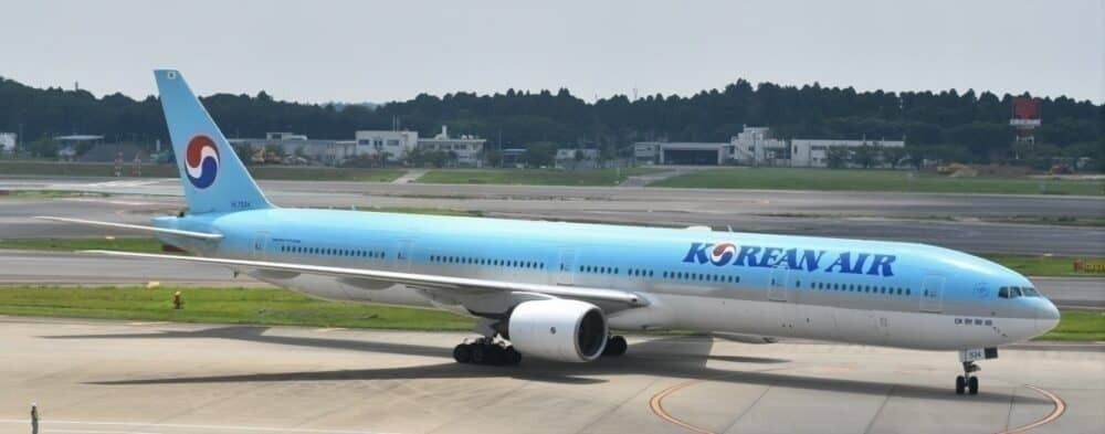 What Are The Oldest Boeing 777s In Service?