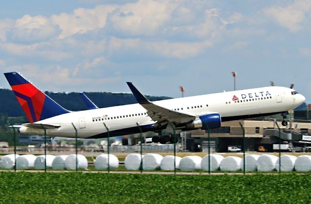 What Are The Oldest Planes In Delta Air Lines' Fleet?