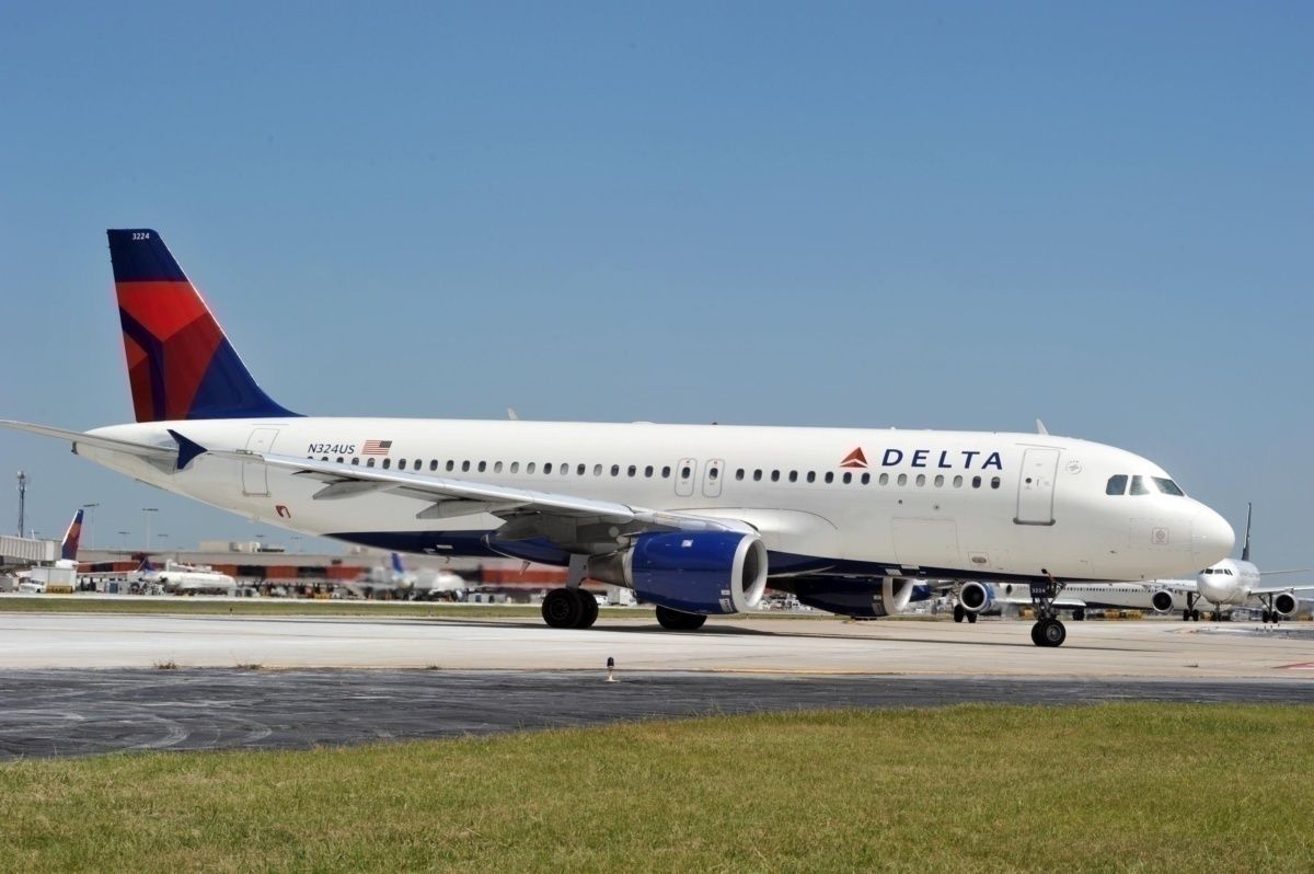Delta Air Lines Airbus A319 Diverts Following Nose Damage