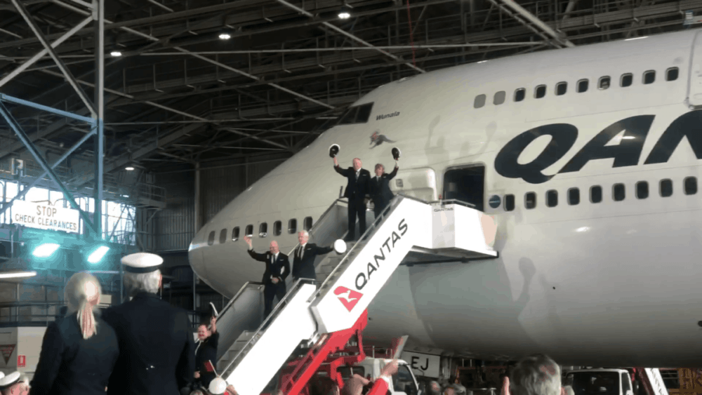 Qantas' Last Boeing 747 Leaves Australia: A Bittersweet Goodbye