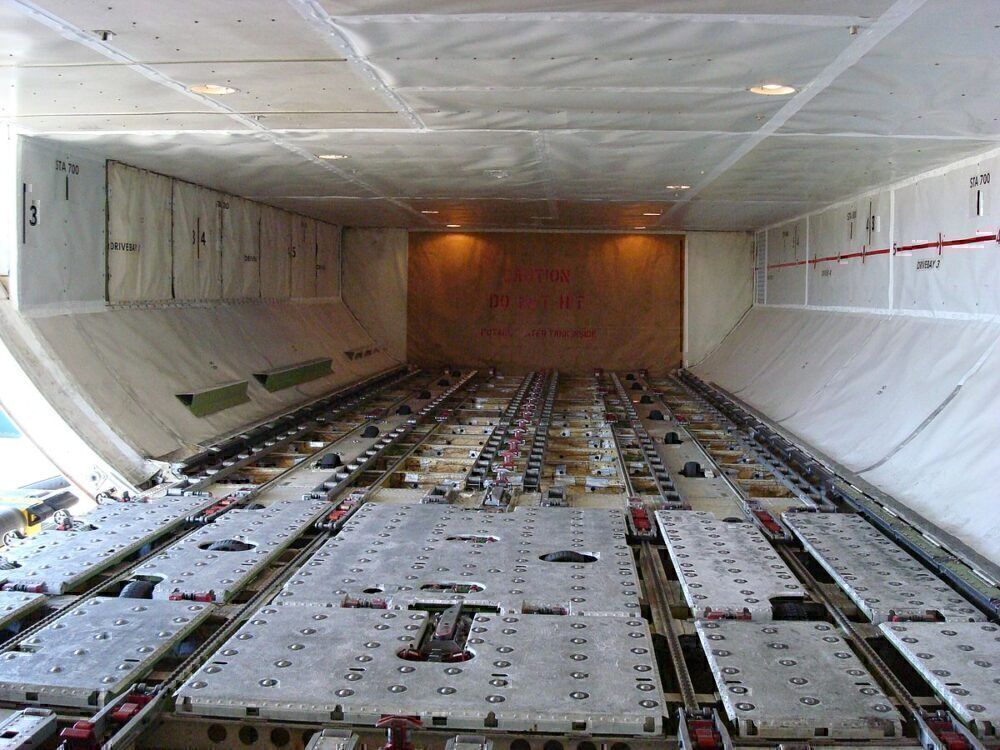 How Baggage Is Loaded Onto Aircraft