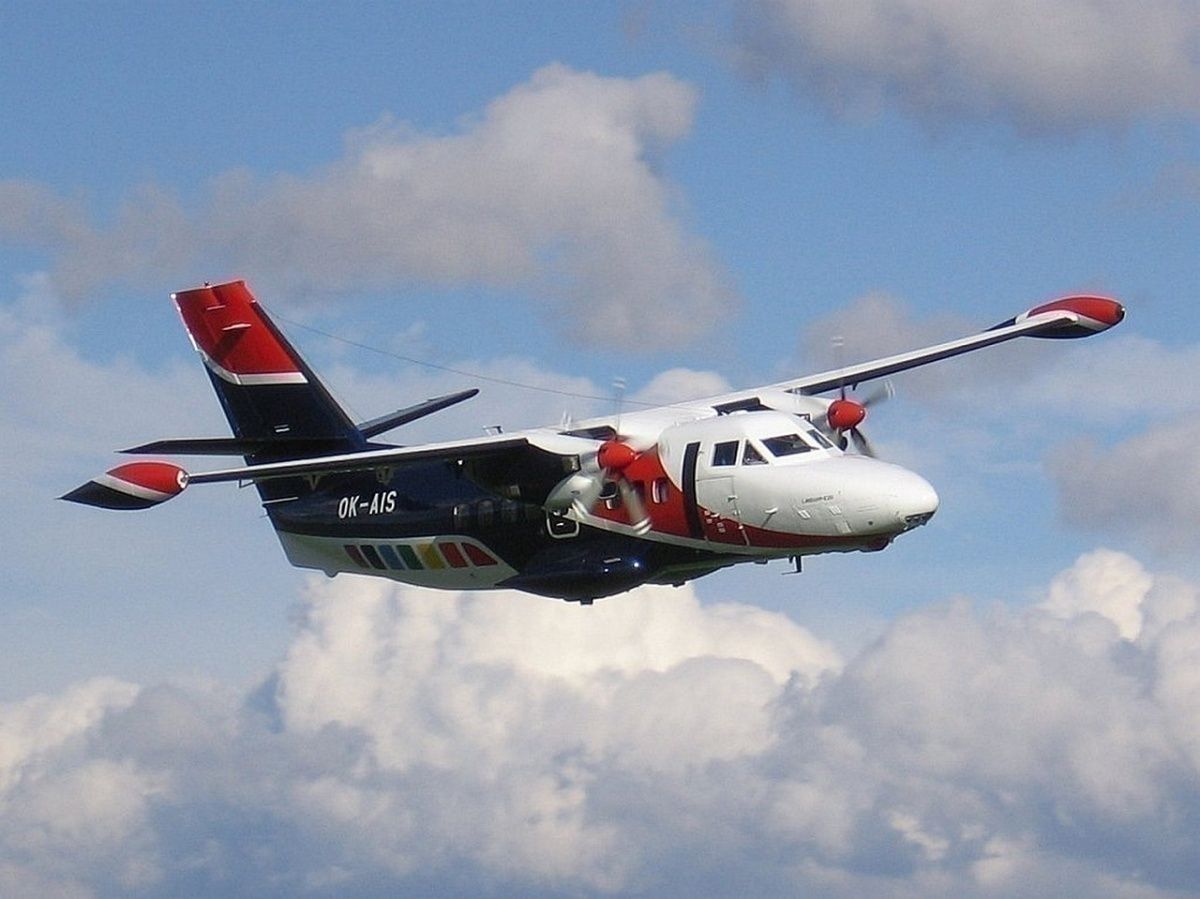 What Is The Let L-410 Turbolet And Is It Still In Production?