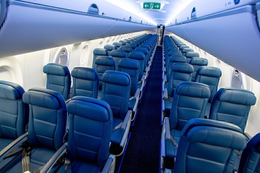 Airbus A220-100 Vs. A220-300 – What Are The Key Differences?