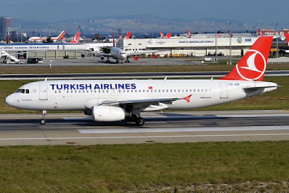 What Are The Oldest Planes Flying For Turkish Airlines?