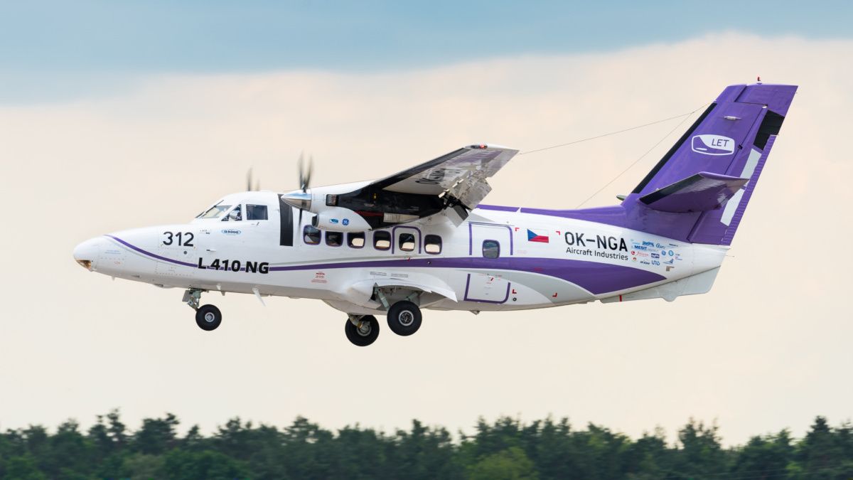 What Is The Let L-410 Turbolet And Is It Still In Production?