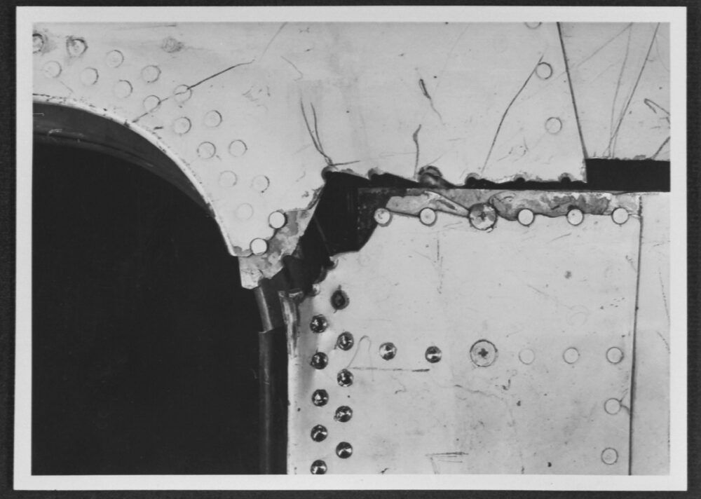 Why A De Havilland Comet Was Repeatedly Submerged In Water