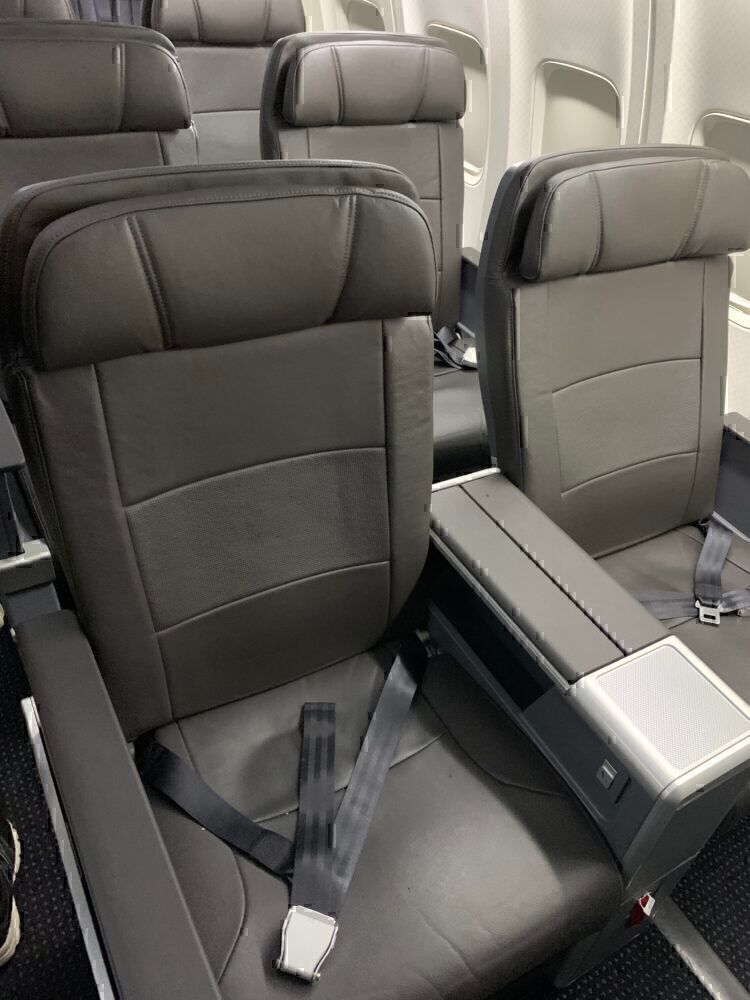 Trip Review: First Class On American's Retrofitted Boeing 737-800