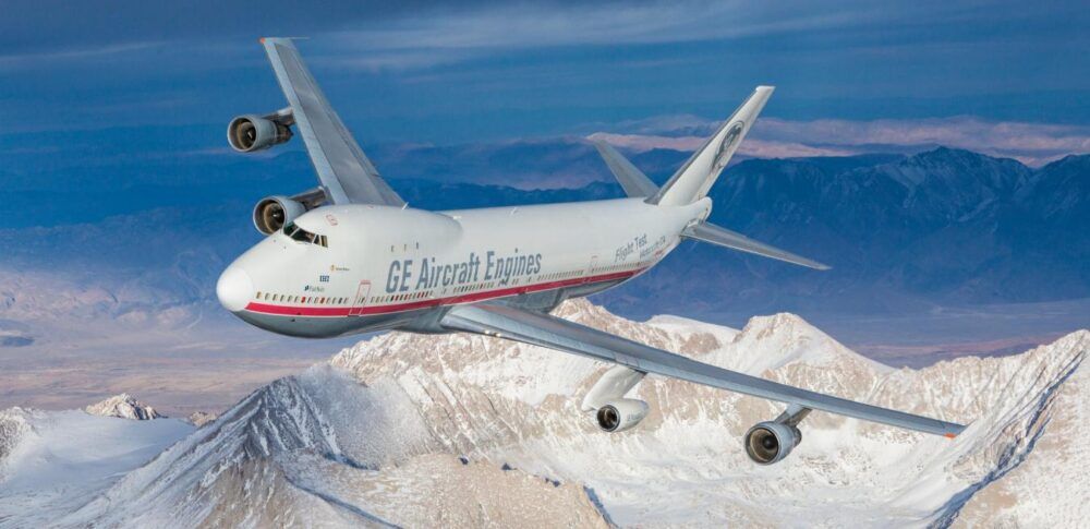 The 5 Engine Jumbo Jet: The Pratt & Whitney Boeing 747 SP