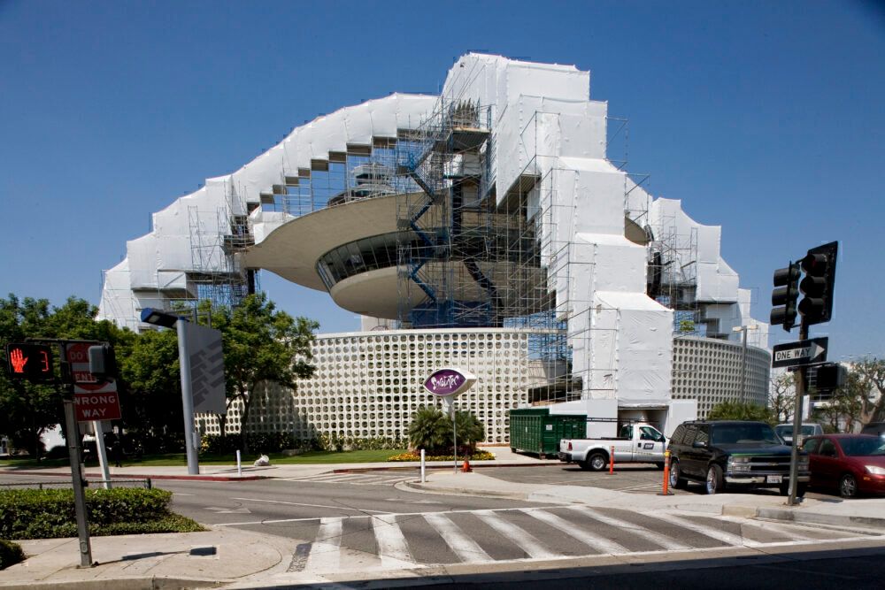 The Story Behind Los Angeles International's Theme Building