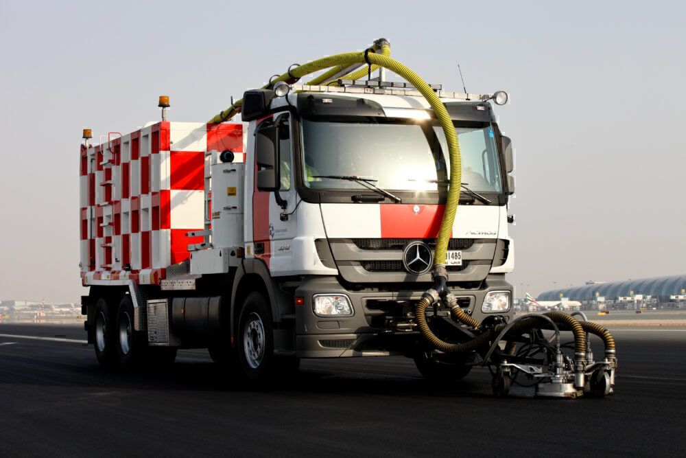 How Rubber Is Removed From Runways