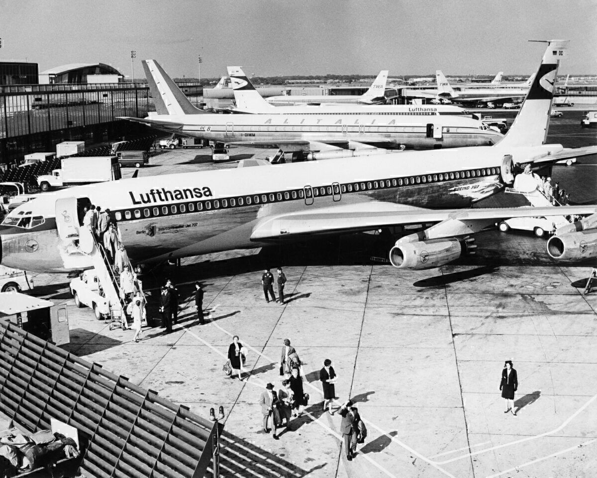 2 In One Week - Another Lufthansa 707 Destined For The Scrap Heap