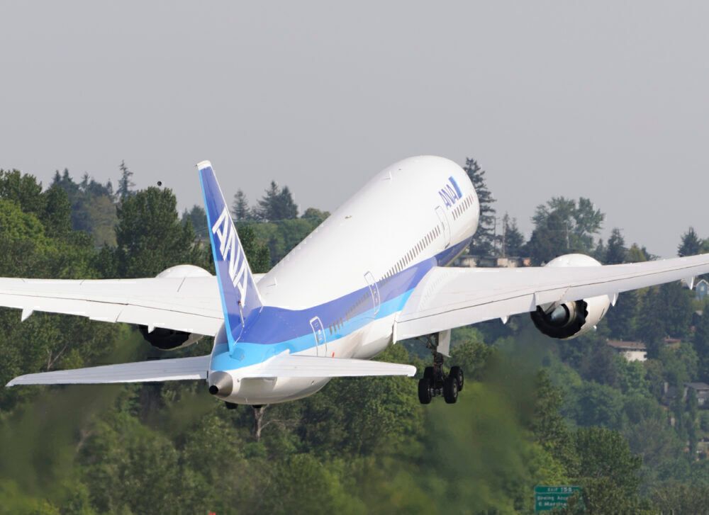 ANA Boeing 787 Diverts To Russia Over Engine Issue