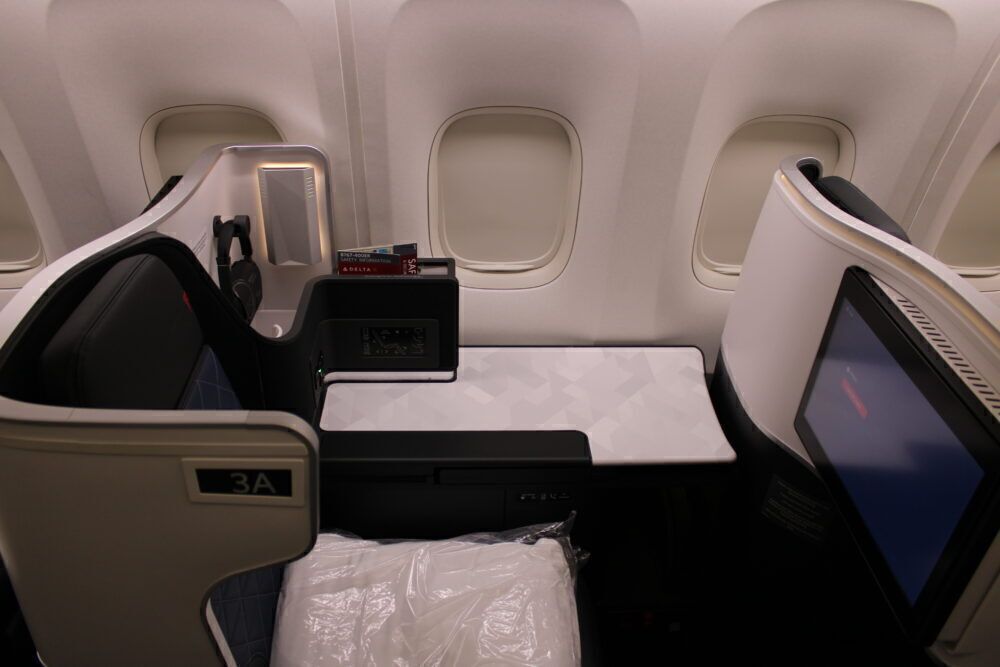 The Impressive Delta One Cabin On The Boeing 767-400ER