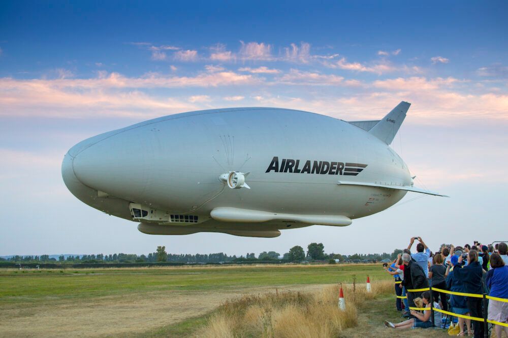 Future Of Intercity Travel? HAV Reveals Stunning Airlander Cabin Mockups