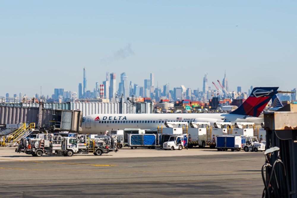 Why Did Delta Air Lines Take On The Boeing 717?