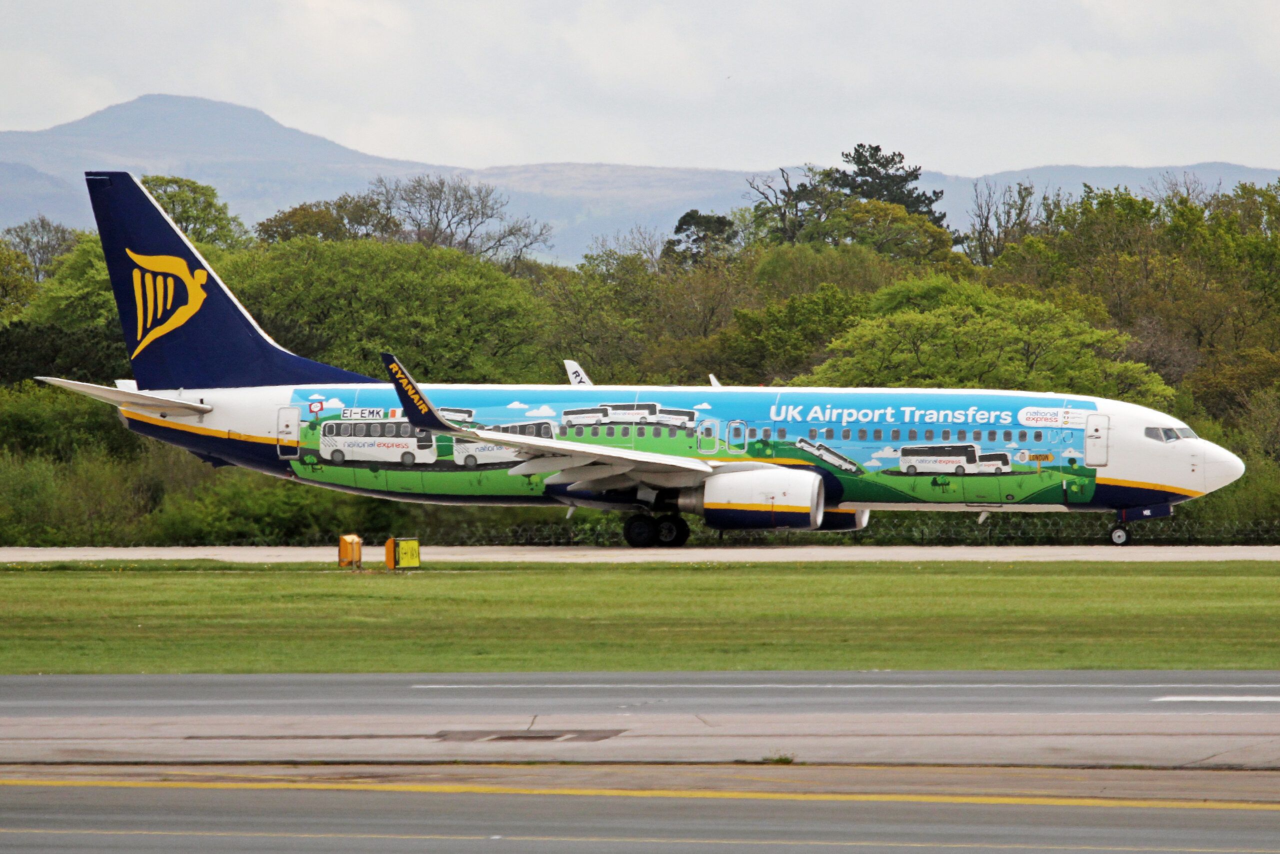 How Much Does It Cost To Advertise On A Ryanair Boeing 737?