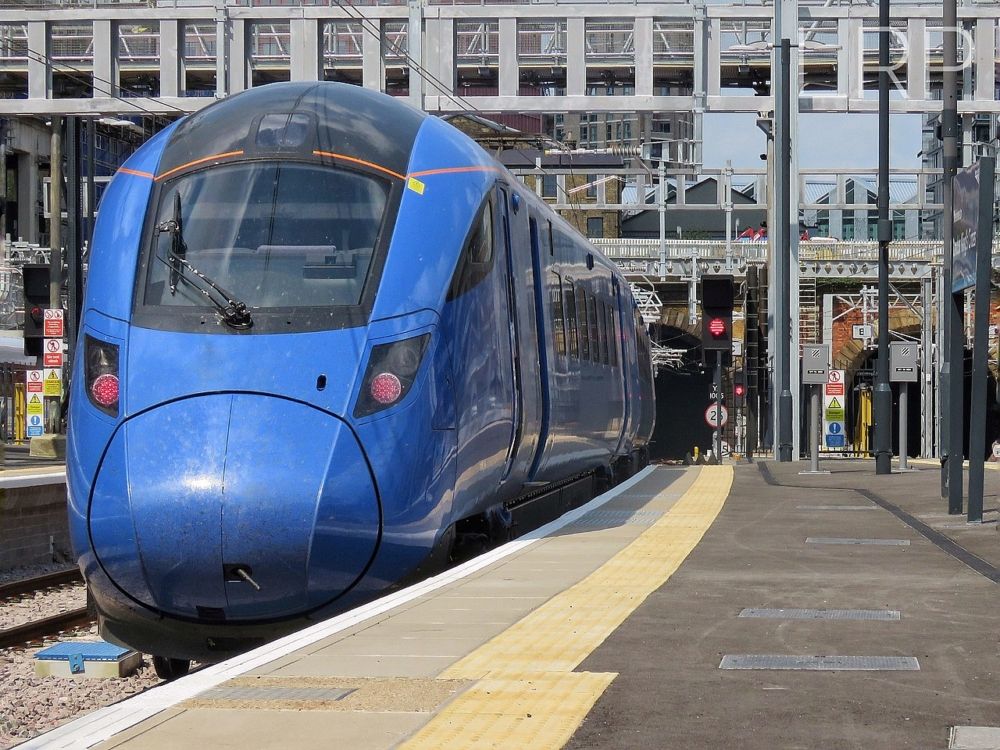 How Might New Train Operator Lumo Affect The London-Edinburgh Flight ...