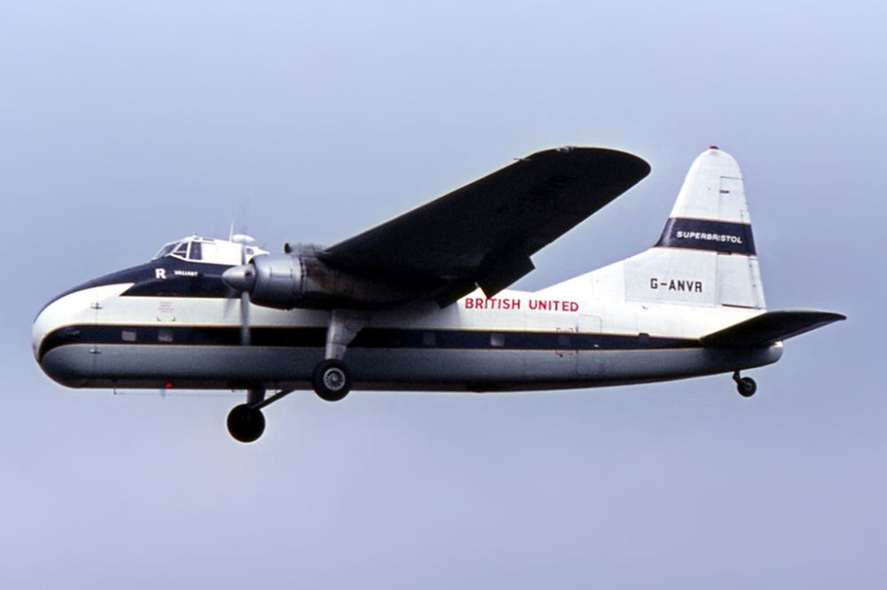 The 1940s Plane That Could Carry Cars: The Bristol Freighter | Vidan.org
