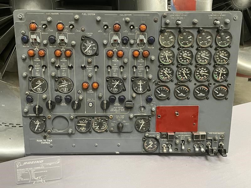 Epic: Buy An Ex Lufthansa Boeing 707 Cockpit At Auction