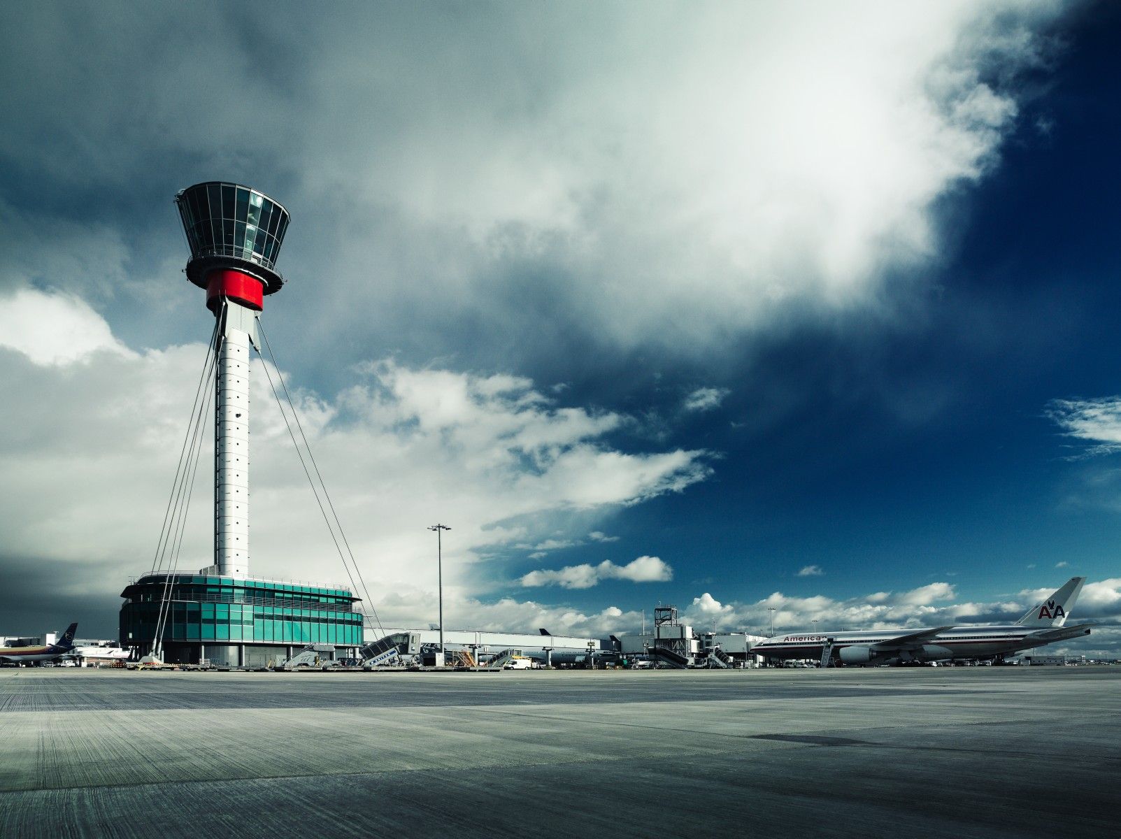 London Heathrow Airport Looks To Raise Its Landing Charges