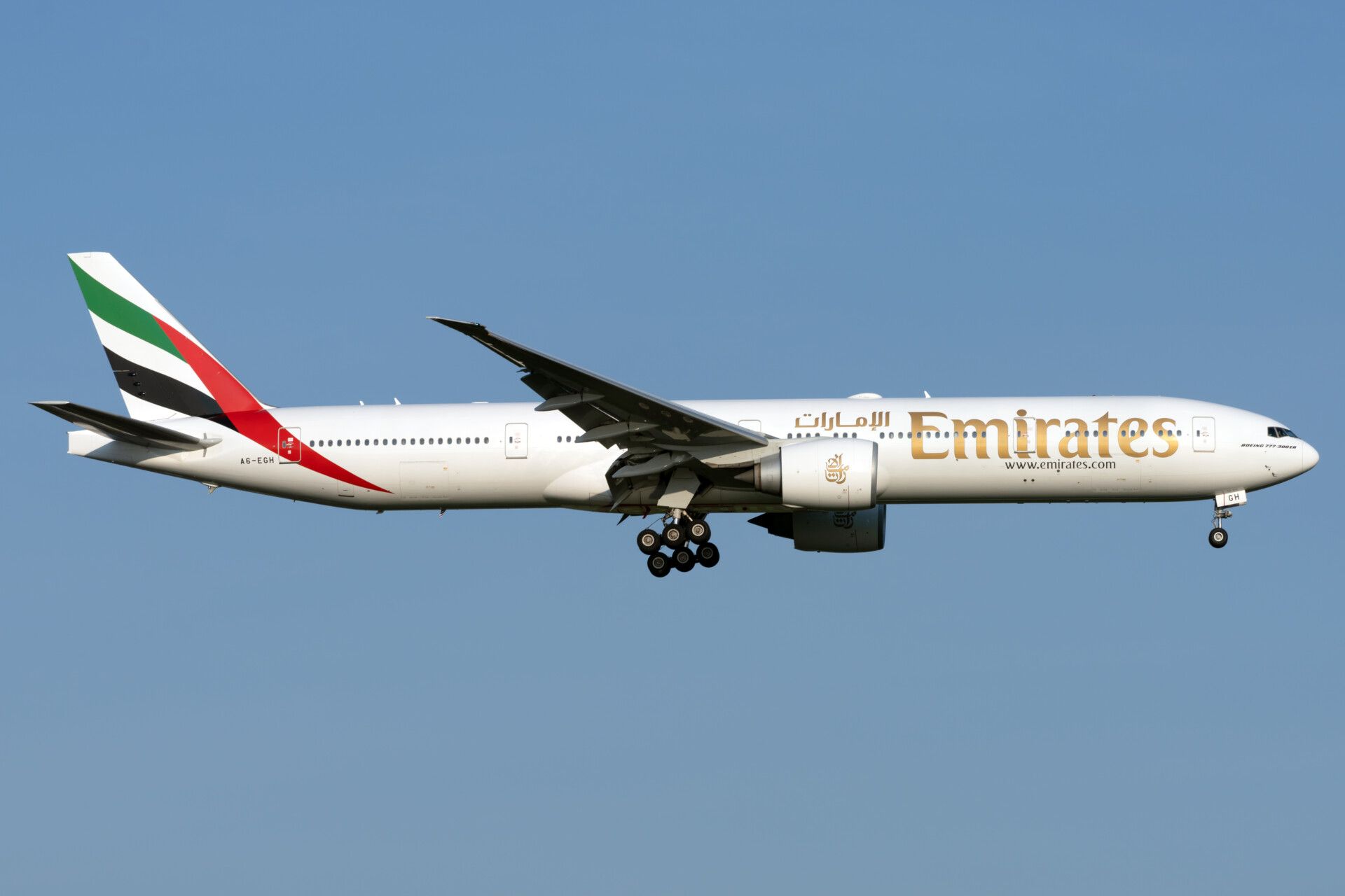 Emirates Eyes 100% Sustainable Fuel Test Flights On The Boeing 777