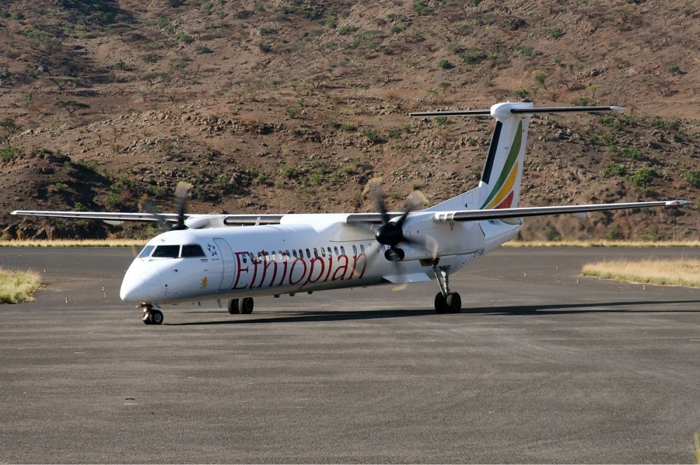 De Havilland Canada To Resume Dash-8 Construction Temporarily