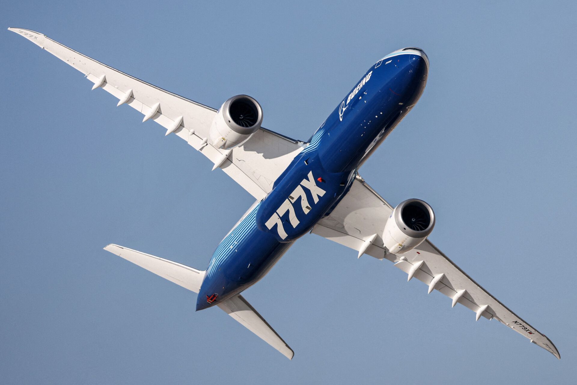 The Boeing 777 vs 787: How The Twinjets Stack Up Against One Another