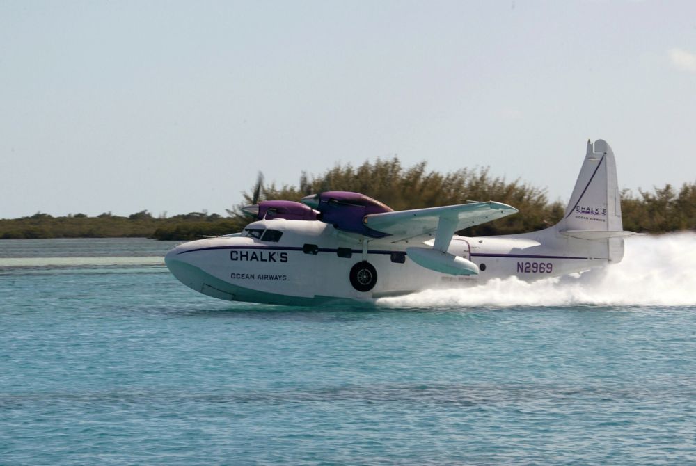 How Do Floatplanes Land?