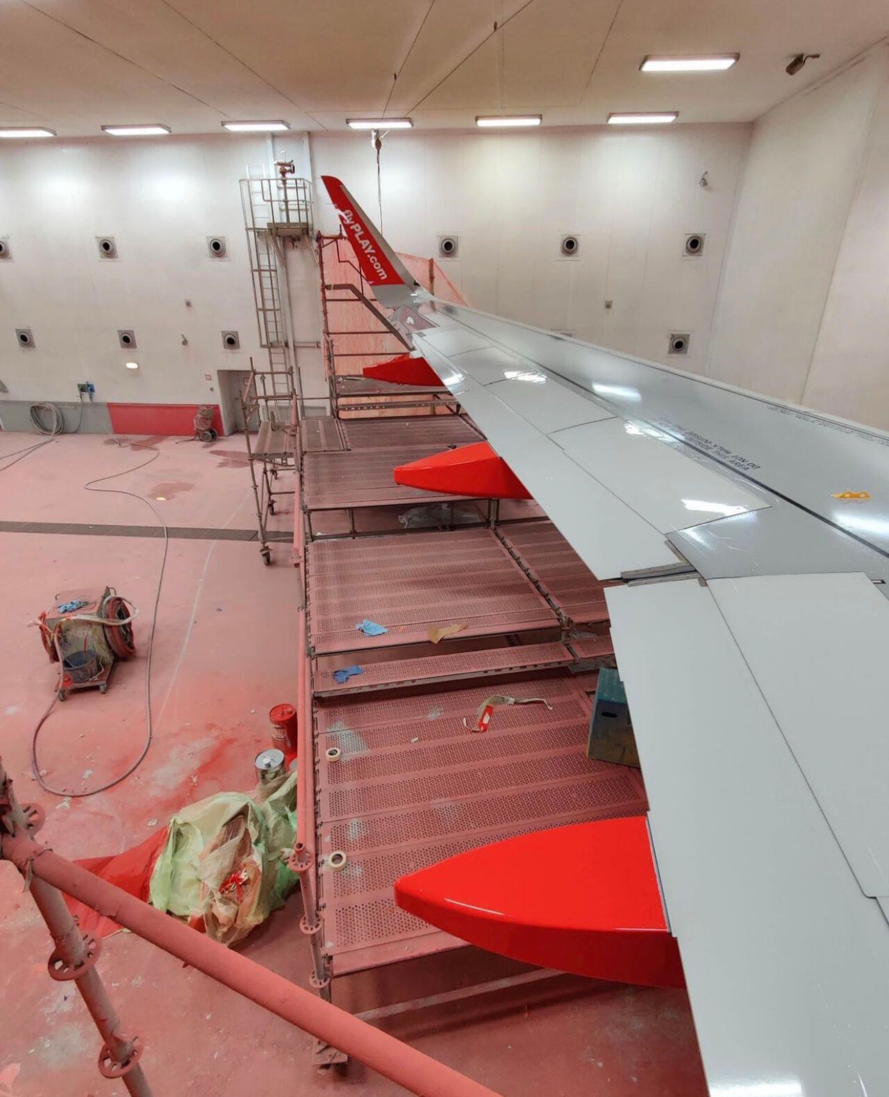 PLAY's First Airbus A320neo Is Spotted In Its Striking Red Livery