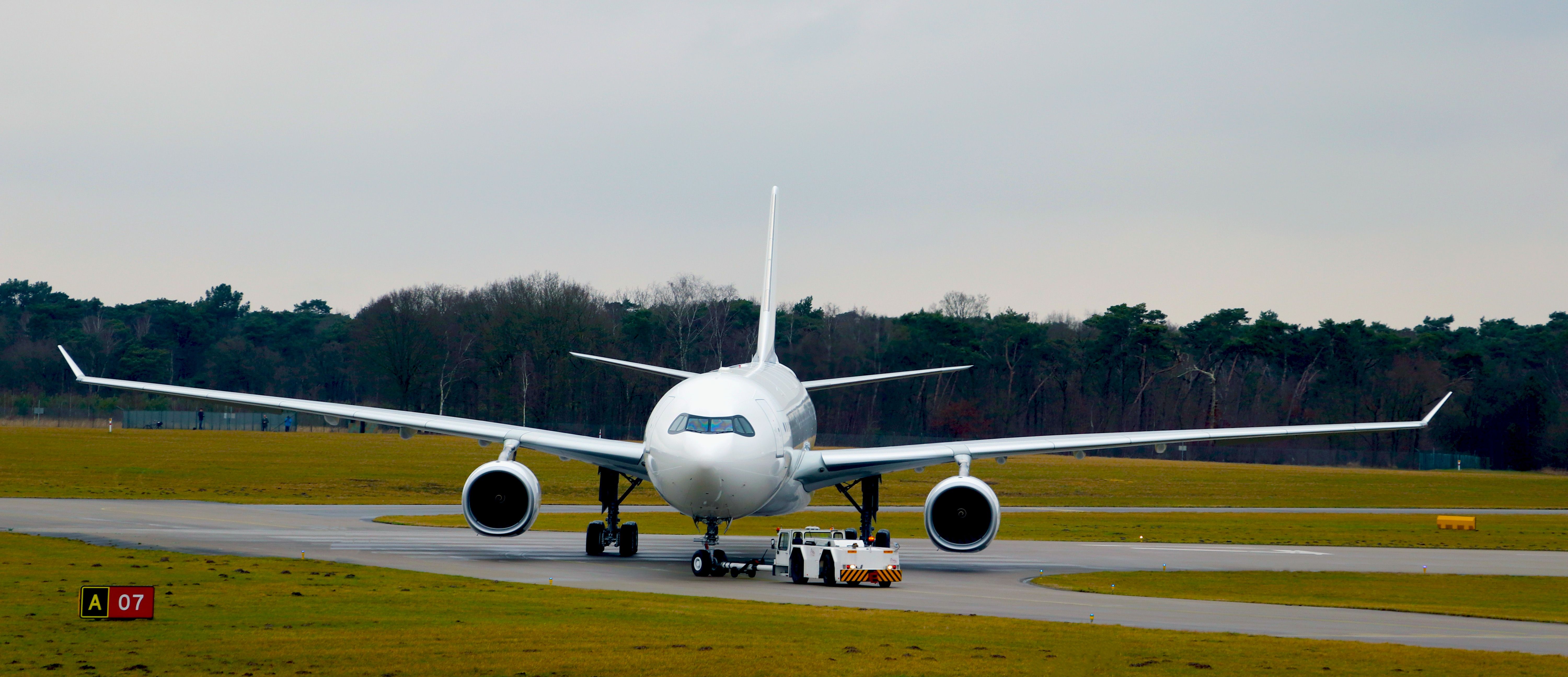 K5-Aviation Takes Its First ACJ330-300 From Airbus