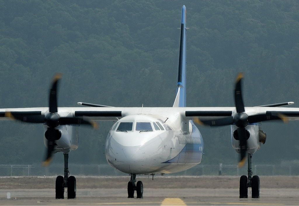 Which Airlines Fly China's Xian MA60 Turboprop?