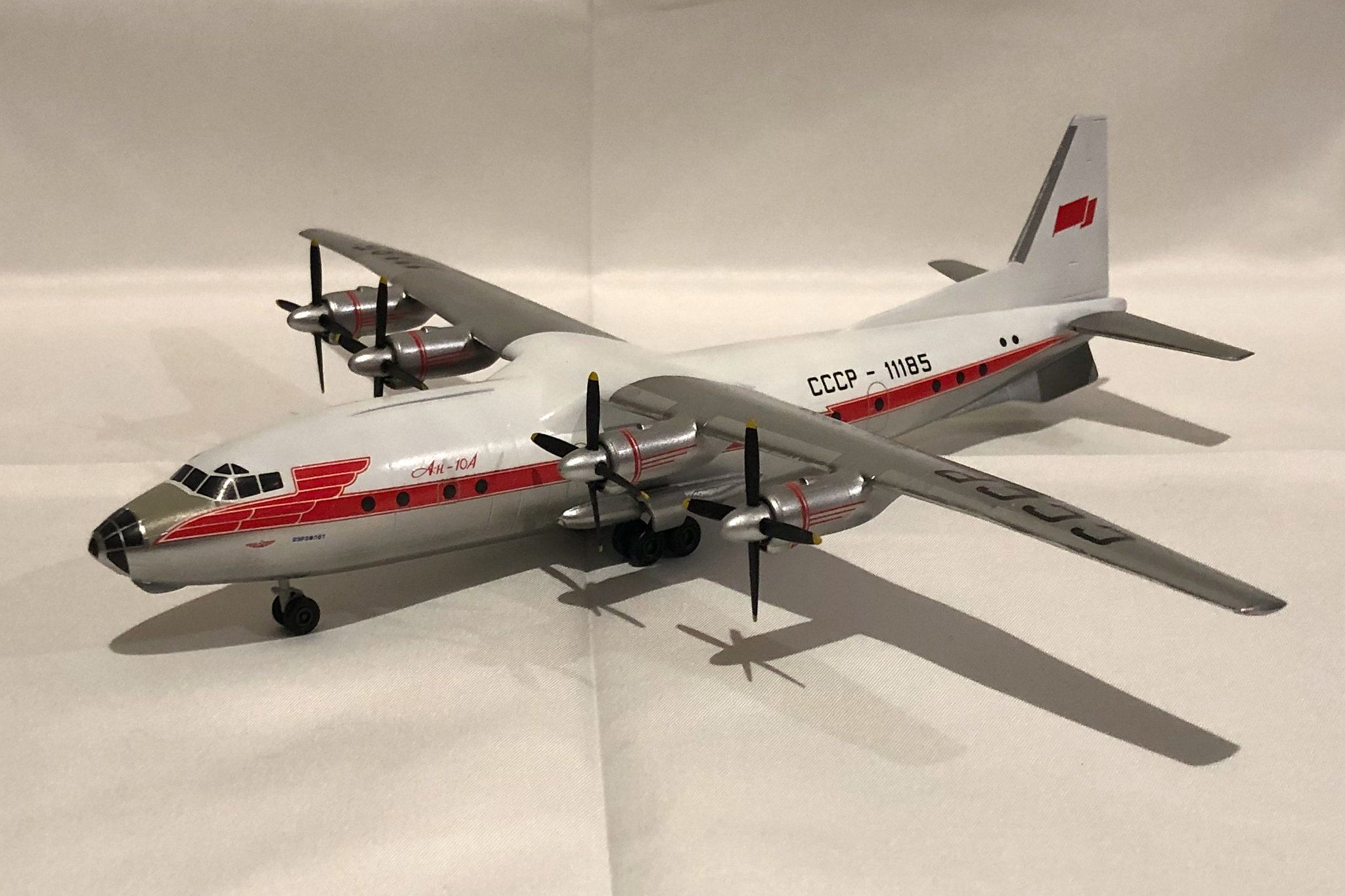 Four-Engine Turboprop: The Story Of The Antonov An-10