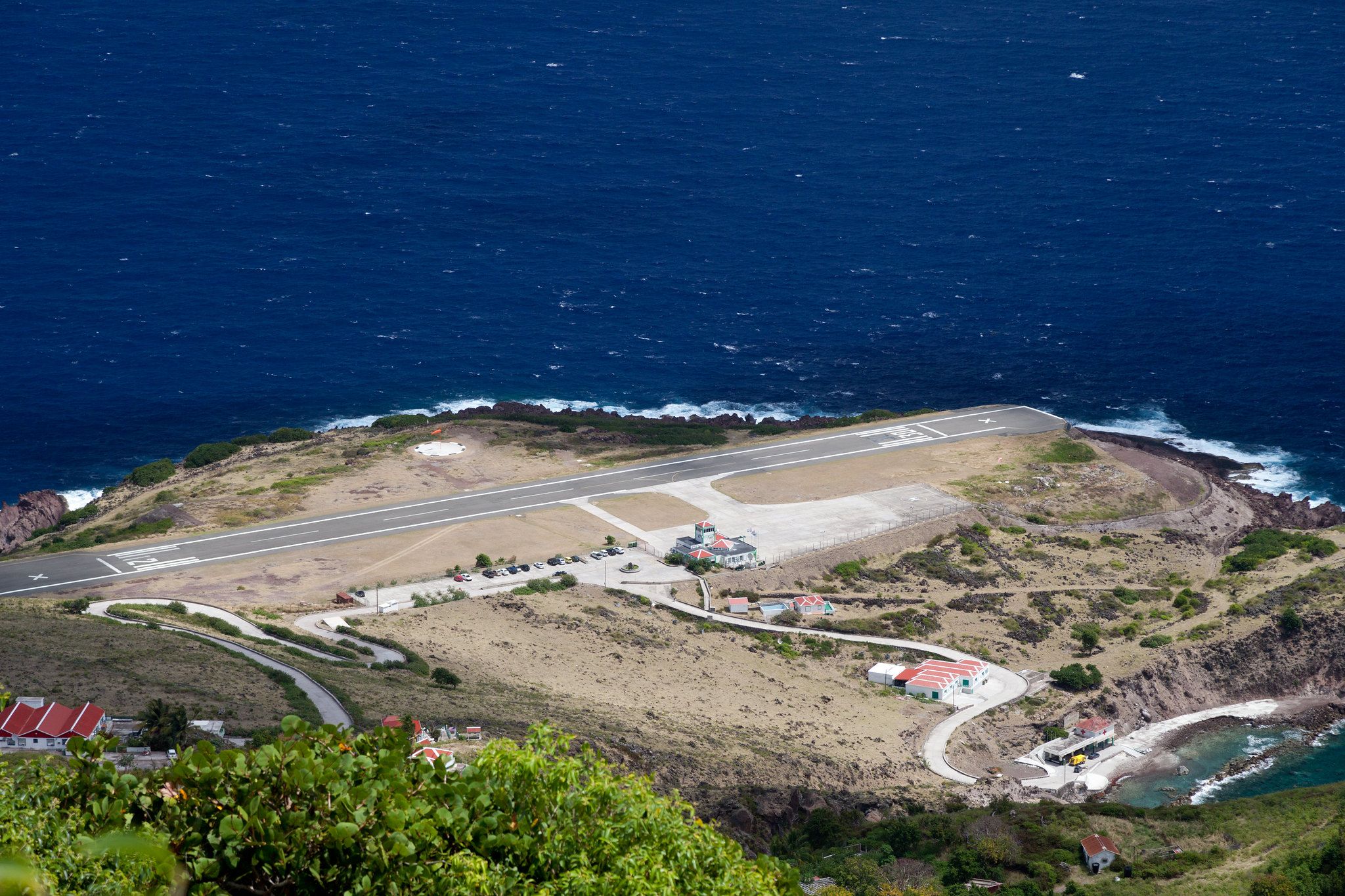 A Look At The World's Shortest Commercially-Used Runways