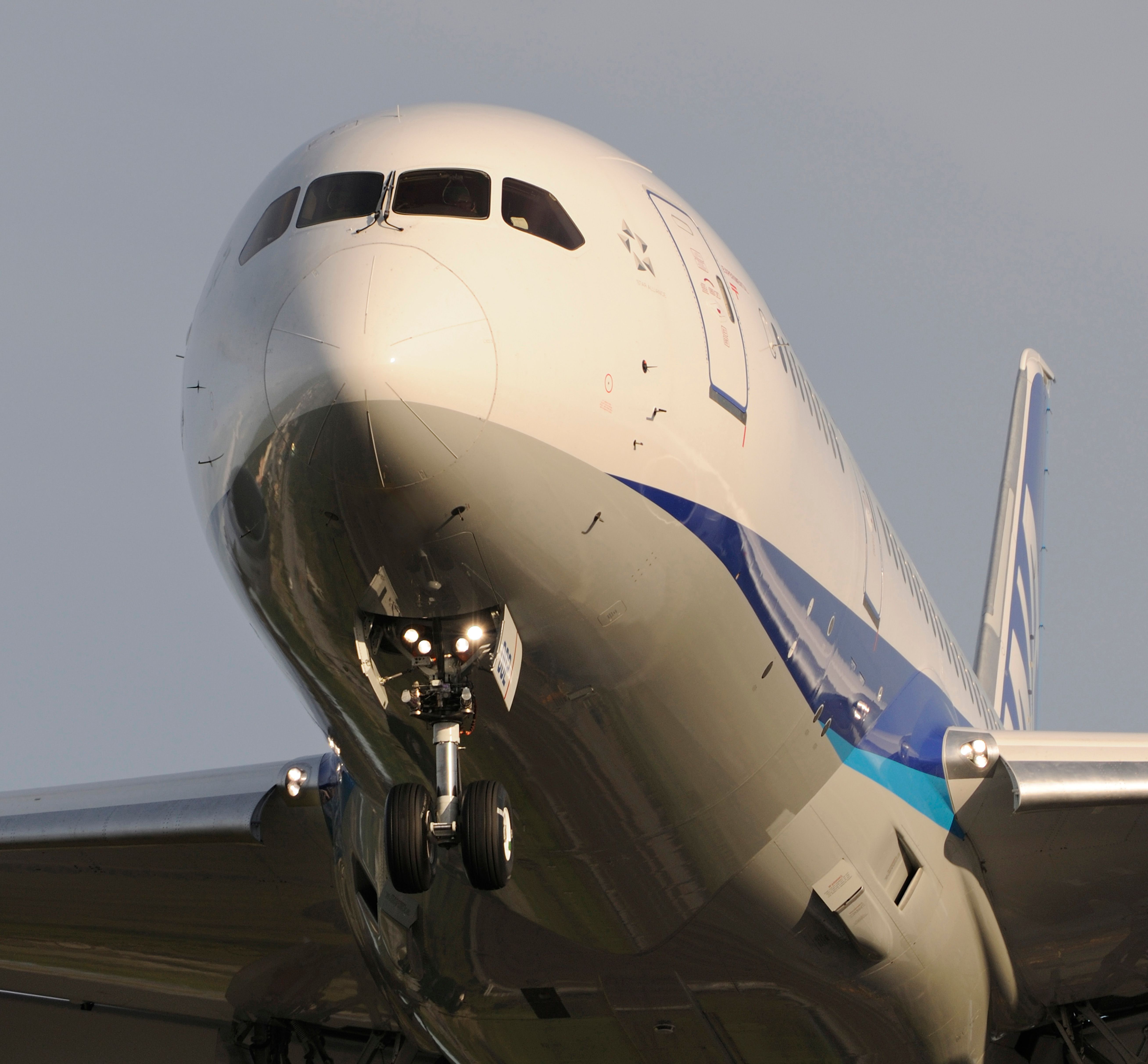 Japan's ANA & JAL Cancel Flights To Europe
