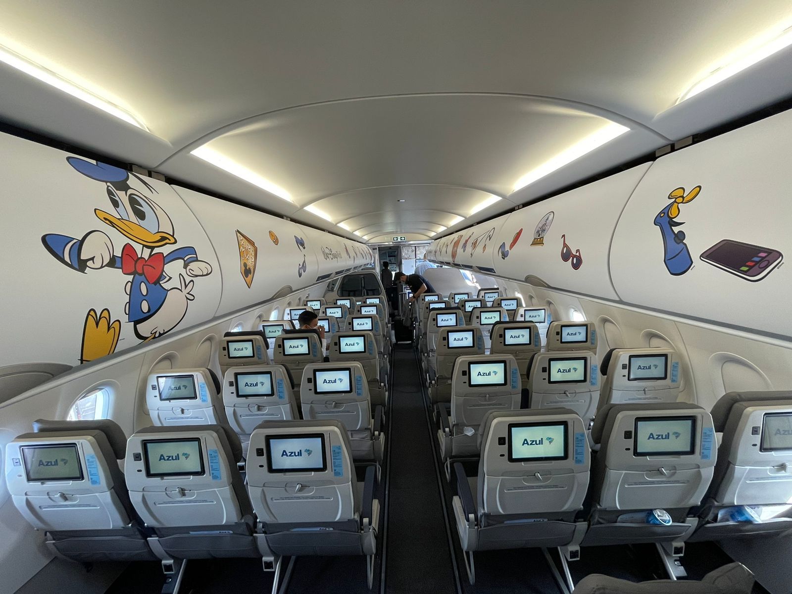 Azul Launches Operations With Its Donald Duck Airbus A320neo