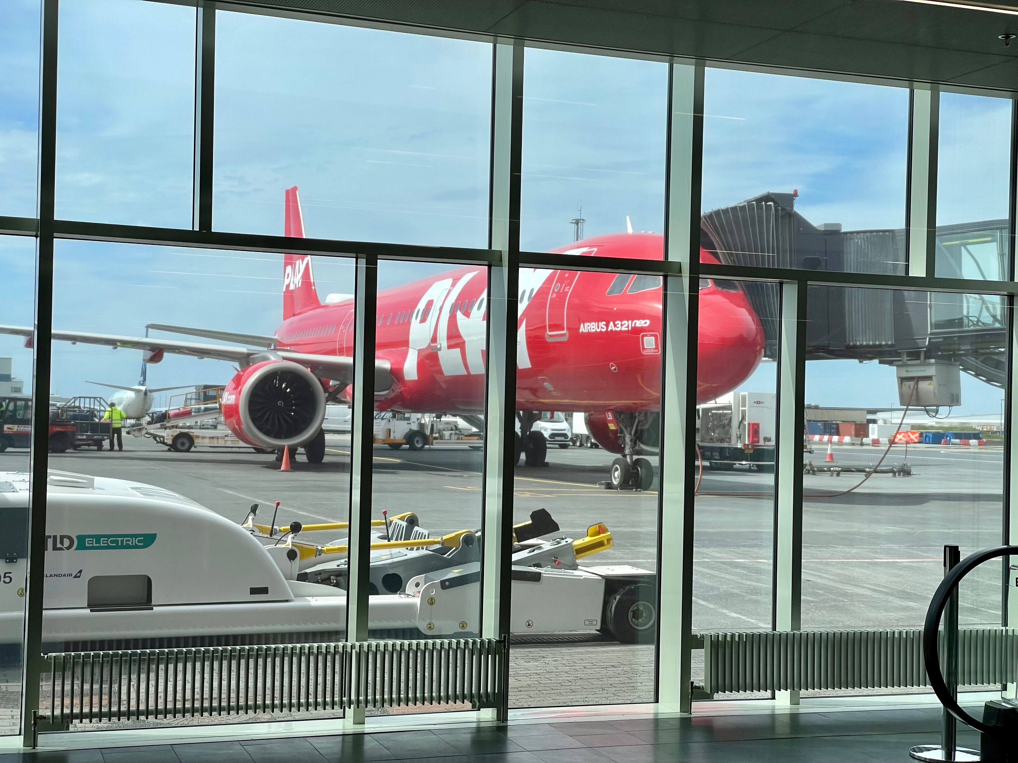 Transatlantic Narrowbody: PLAY Airbus A321neo Iceland-New York Flight ...