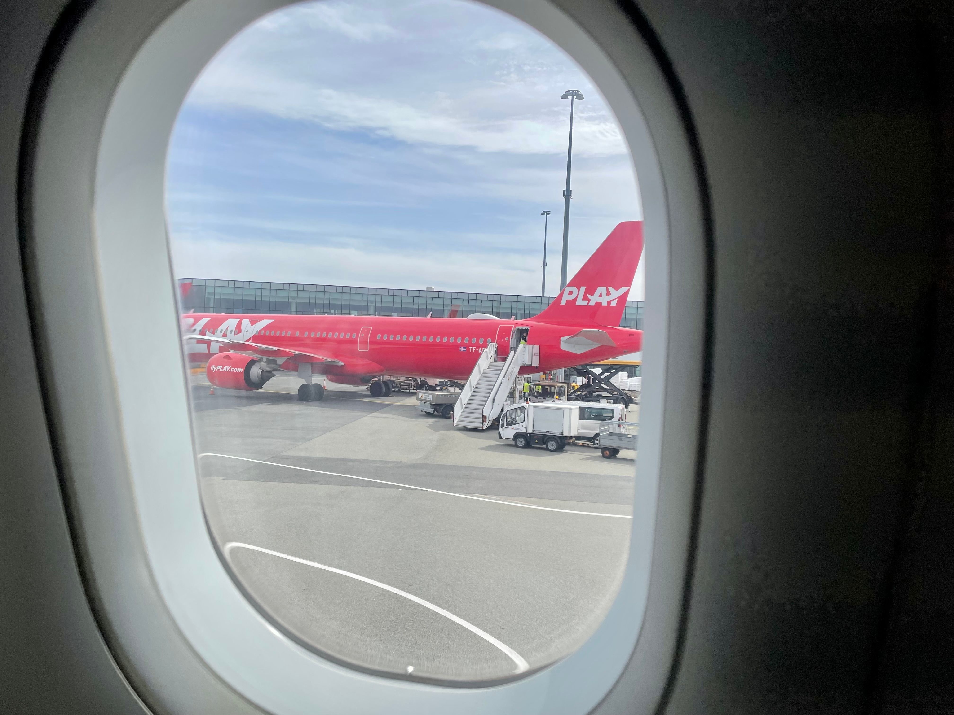Transatlantic Narrowbody: PLAY Airbus A321neo Iceland-New York Flight ...