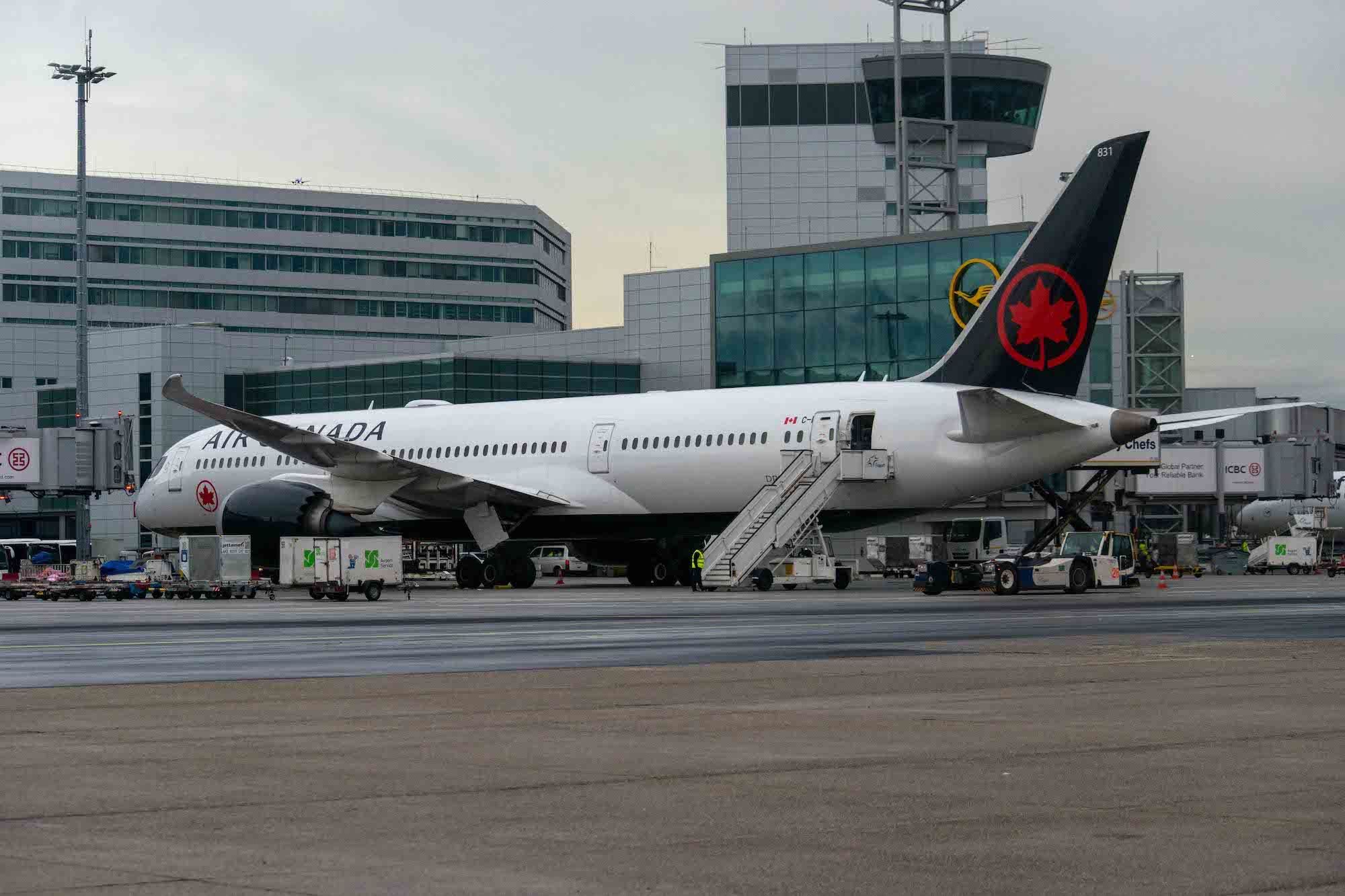 Turnaround: Here’s What Happens When An Aircraft Is On The Ground