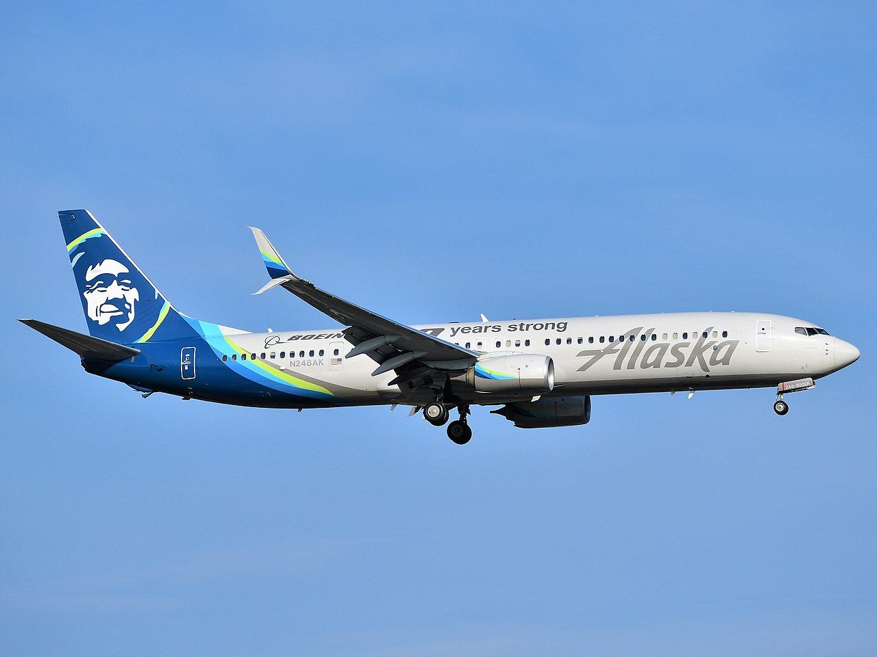Passenger Broke Elbow Using Slide During Alaska Airlines Evacuation