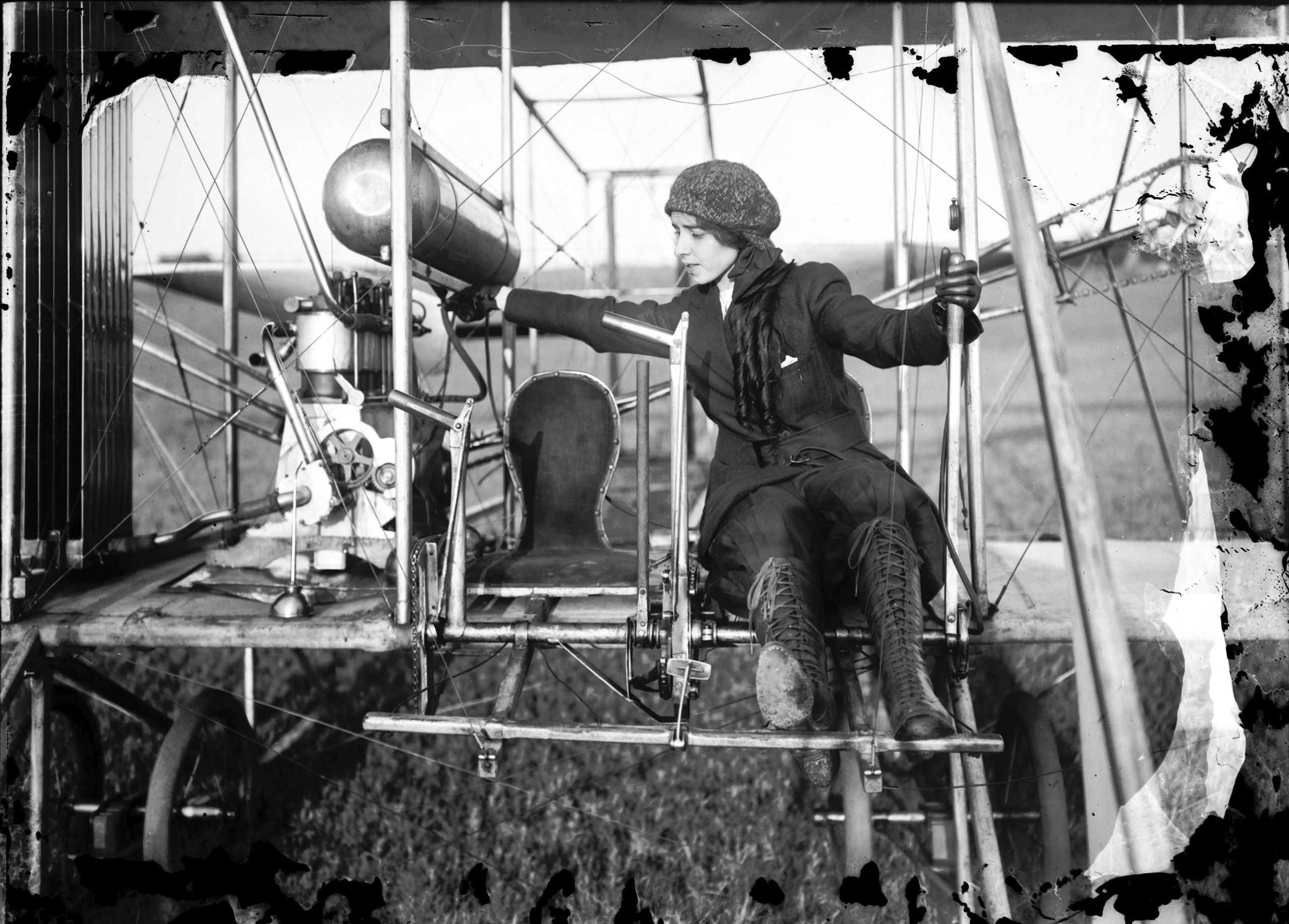 The Life & Times Of Record-Breaking US Aviator Katherine Stinson ...