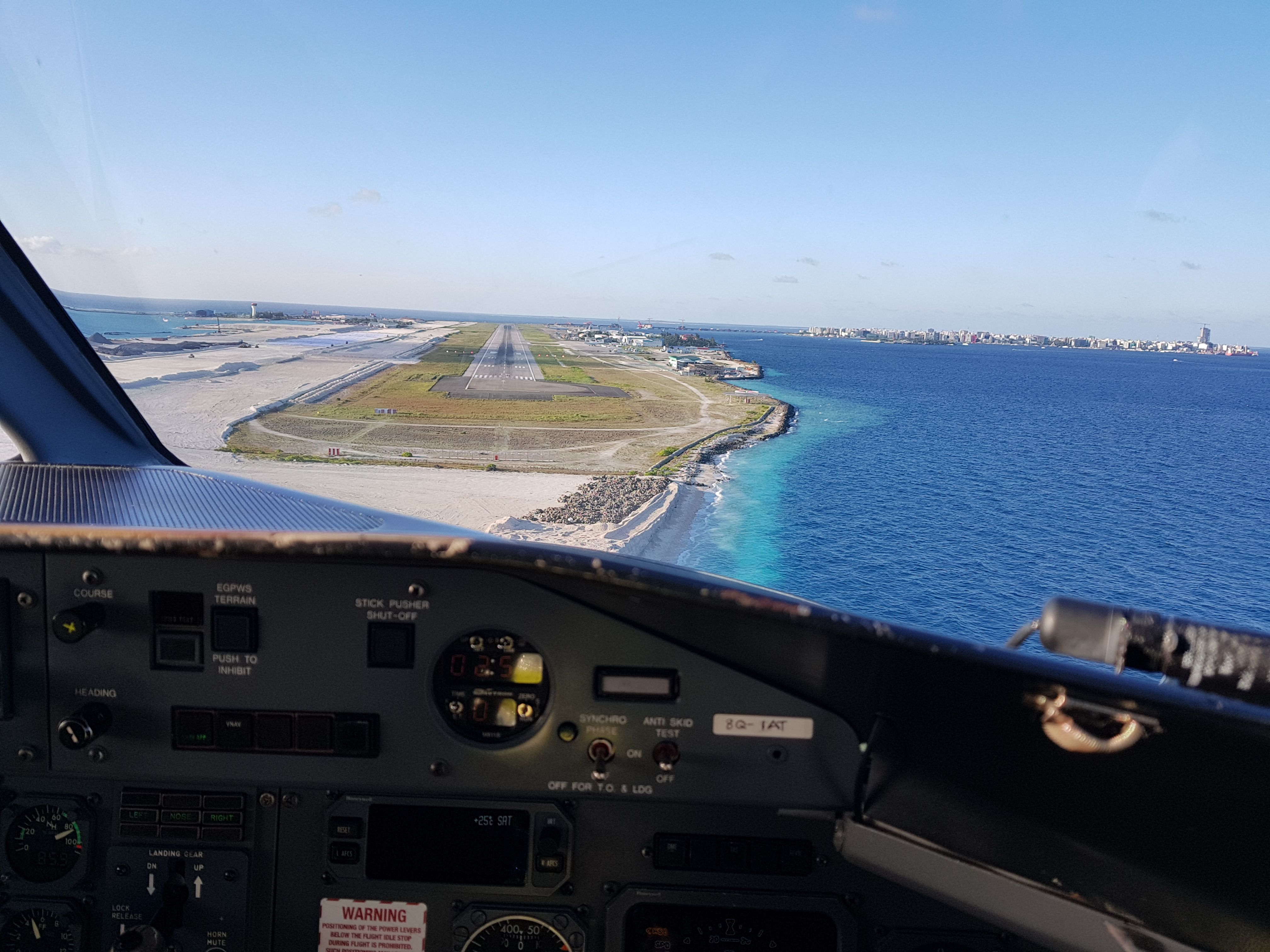 Airports Explained: A Guide To The Various Runway Markings & Lights