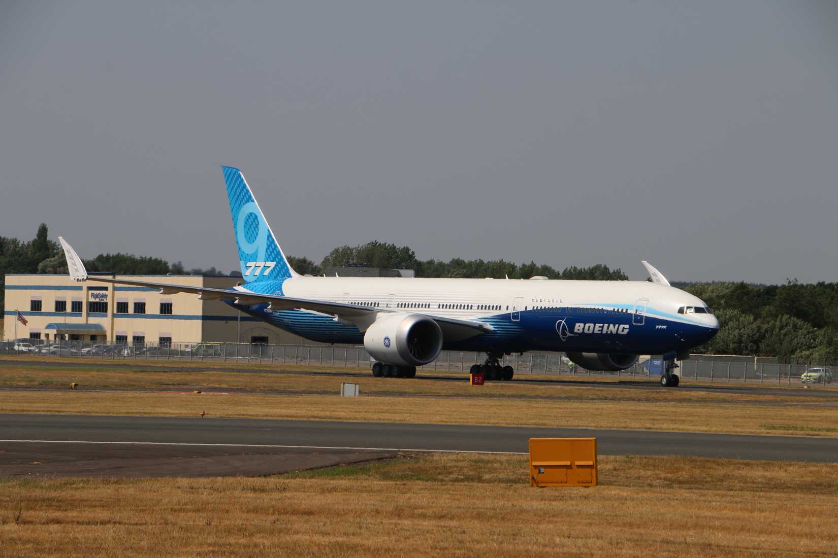 Watch: Boeing 777X Test Flight Lands In Curaçao